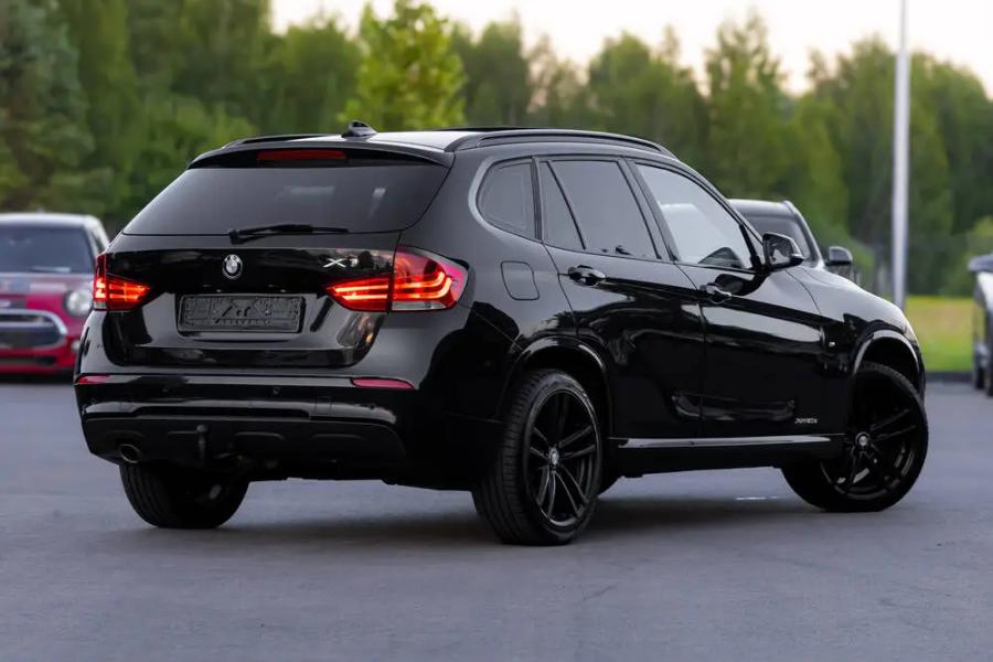 Melns BMW X1 2014 Jelgava, ar dzinēja tilpumu 2.00 L un nobraukumu 212 tūkst. km par 10800 €, foto 5 vietnē AUTOMOTO.COM.LV