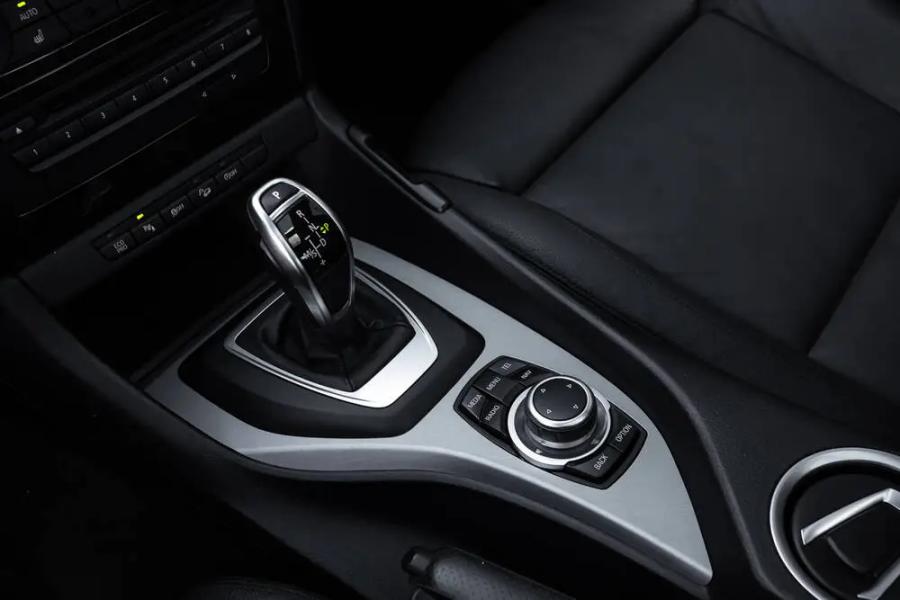 Melns BMW X1 2014 Jelgava, ar dzinēja tilpumu 2.00 L un nobraukumu 212 tūkst. km par 10800 €, foto 16 vietnē AUTOMOTO.COM.LV