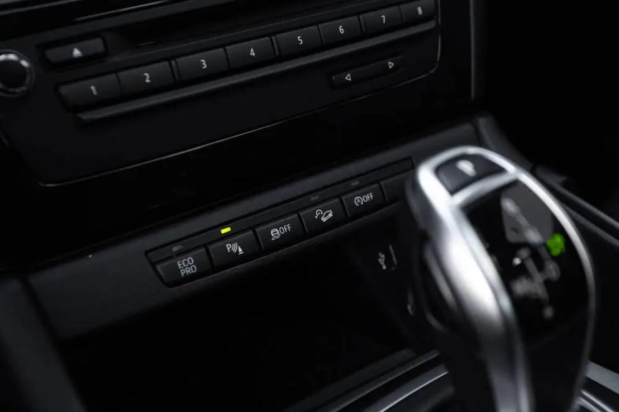 Melns BMW X1 2014 Jelgava, ar dzinēja tilpumu 2.00 L un nobraukumu 212 tūkst. km par 10800 €, foto 17 vietnē AUTOMOTO.COM.LV