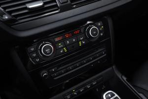 Melns BMW X1 2014 Jelgava, ar dzinēja tilpumu 2.00 L un nobraukumu 212 tūkst. km par 10800 €, foto 18 vietnē AUTOMOTO.COM.LV