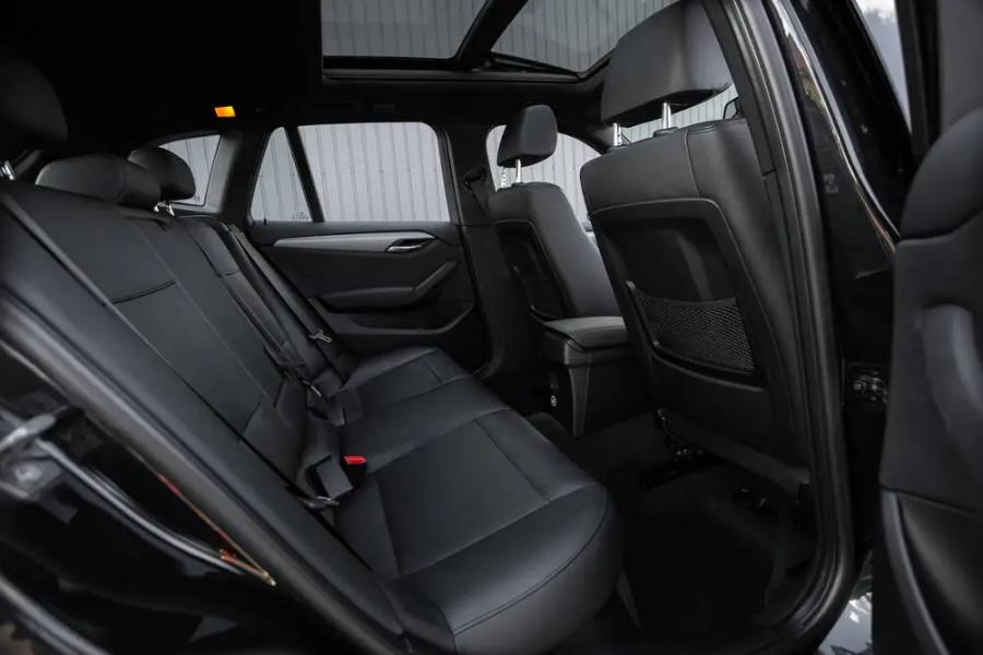 Melns BMW X1 2014 Jelgava, ar dzinēja tilpumu 2.00 L un nobraukumu 212 tūkst. km par 10800 €, foto 27 vietnē AUTOMOTO.COM.LV