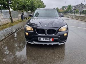 Черный БМВ Х1 2014 в Тельшяй, объемом двигателя 2.00 л и пробегом 276 тыс. км за 6950 €, фото 3 на AUTOMOTO.COM.LV