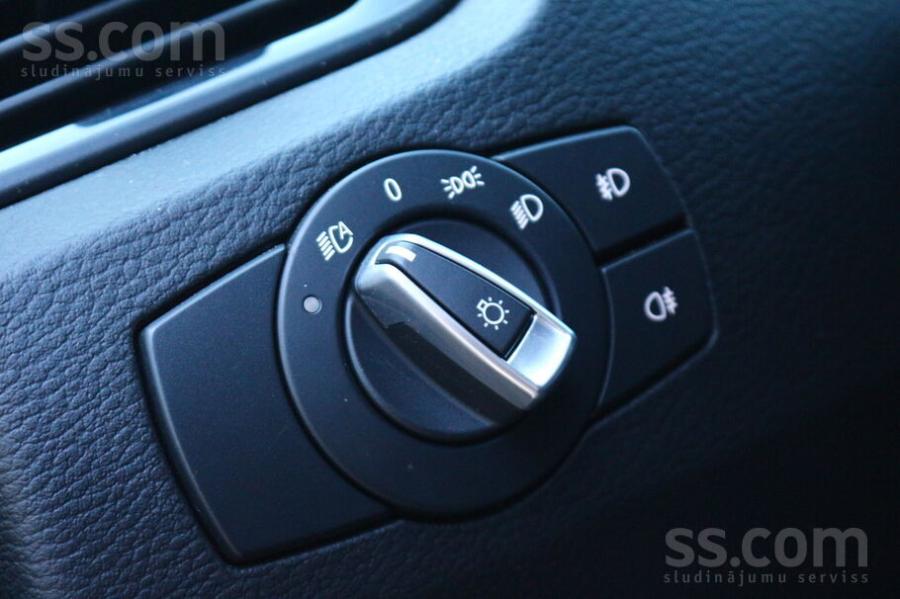 Melns BMW X1 2014 Rīga, ar dzinēja tilpumu 2.00 L un nobraukumu 203 tūkst. km par 10300 €, foto 19 vietnē AUTOMOTO.COM.LV