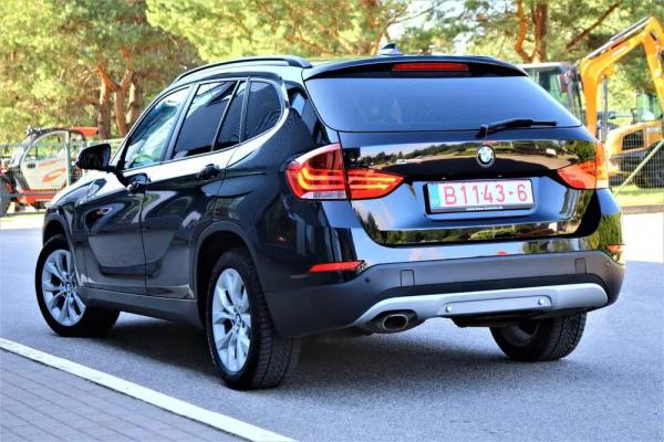 Melns BMW X1 2014 Rīga, ar dzinēja tilpumu 2.00 L un nobraukumu 203 tūkst. km par 10300 €, foto 4 vietnē AUTOMOTO.COM.LV