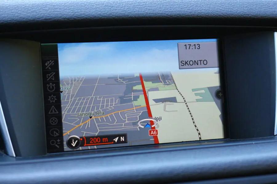 Melns BMW X1 2014 Rīga, ar dzinēja tilpumu 2.00 L un nobraukumu 203 tūkst. km par 10300 €, foto 23 vietnē AUTOMOTO.COM.LV