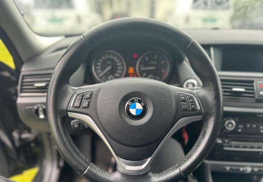 Melns BMW X1 2014 Viļņa, ar dzinēja tilpumu 2.00 L un nobraukumu 204 tūkst. km par 7999 €, foto 10 vietnē AUTOMOTO.COM.LV