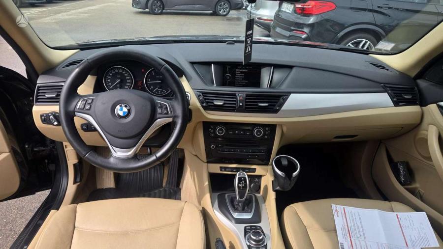 Black BMW X1 2014 in Taurage, with an engine capacity of 2.00 L and mileage of 263 thousand km for 6700 €, photo 10 on AUTOMOTO.COM.LV
