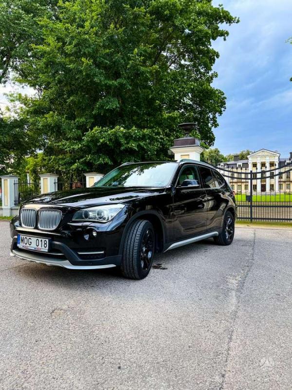 Melns BMW X1 2014 Vilkaviškis, ar dzinēja tilpumu 2.00 L un nobraukumu 254 tūkst. km par 9200 €, foto 1 vietnē AUTOMOTO.COM.LV
