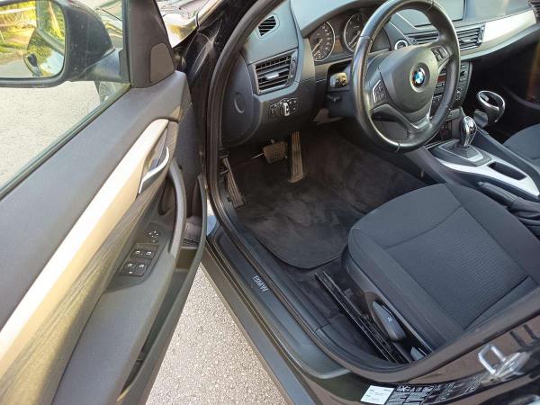 Black BMW X1 2014 in Rokiskis, with an engine capacity of 2.00 L and mileage of 184 thousand km for 6900 €, photo 8 on AUTOMOTO.COM.LV