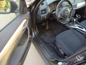 Black BMW X1 2014 in Rokiskis, with an engine capacity of 2.00 L and mileage of 184 thousand km for 6900 €, photo 9 on AUTOMOTO.COM.LV