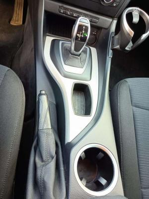 Black BMW X1 2014 in Rokiskis, with an engine capacity of 2.00 L and mileage of 184 thousand km for 6900 €, photo 16 on AUTOMOTO.COM.LV