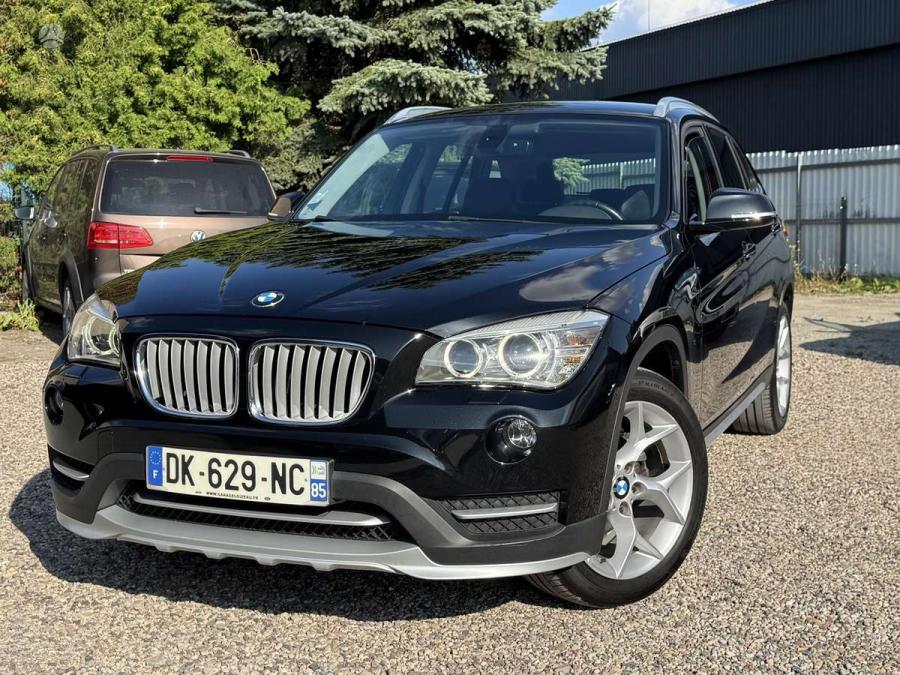 Black BMW X1 2014 in Kaunas, with an engine capacity of 2.00 L and mileage of 240 thousand km for 6999 €, photo 17 on AUTOMOTO.COM.LV