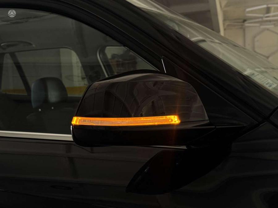Black BMW X1 2014 in Kaunas, with an engine capacity of 2.00 L and mileage of 240 thousand km for 6999 €, photo 21 on AUTOMOTO.COM.LV