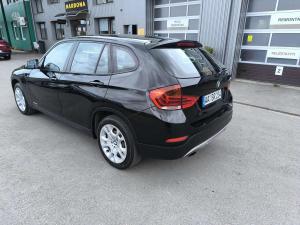 Melns BMW X1 2014 Joniškis, ar dzinēja tilpumu 2.00 L un nobraukumu 174 tūkst. km par 5850 €, foto 4 vietnē AUTOMOTO.COM.LV