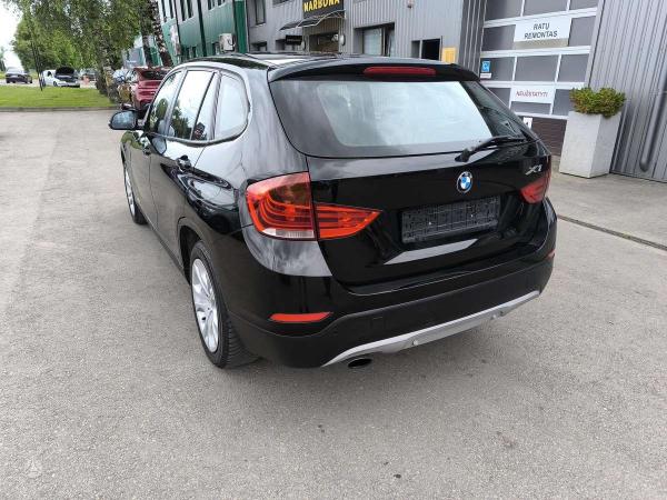 Black BMW X1 2014 in Joniskis, with an engine capacity of 2.00 L and mileage of 174 thousand km for 5850 €, photo 5 on AUTOMOTO.COM.LV