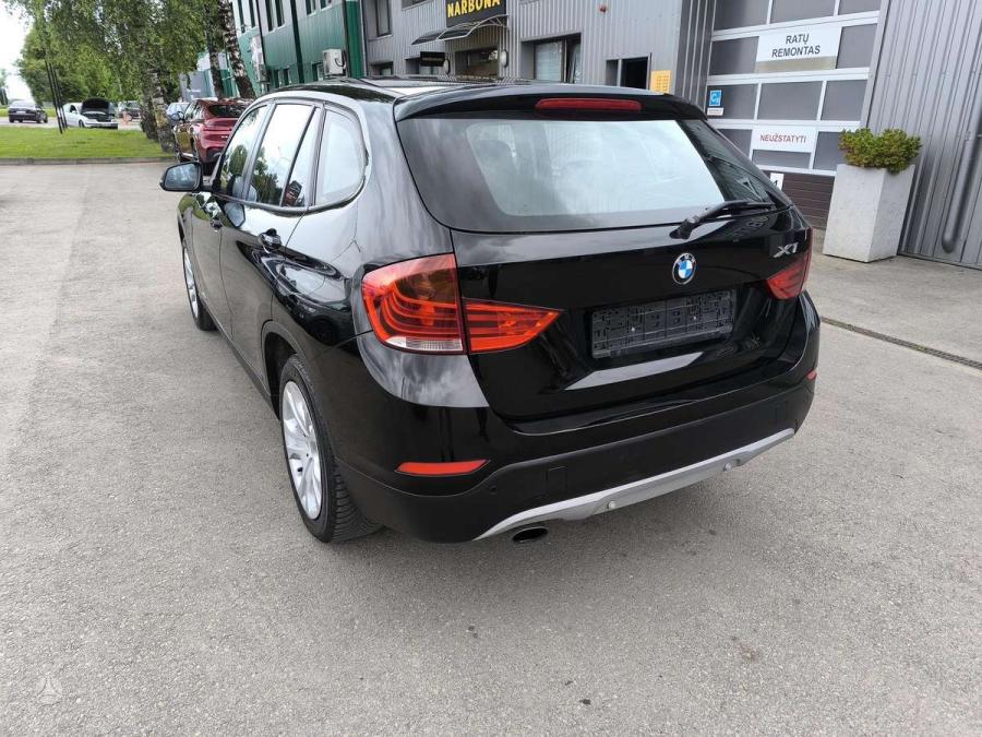 Melns BMW X1 2014 Joniškis, ar dzinēja tilpumu 2.00 L un nobraukumu 174 tūkst. km par 5850 €, foto 6 vietnē AUTOMOTO.COM.LV