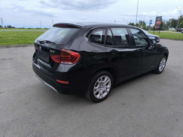 Black BMW X1 2014 in Joniskis, with an engine capacity of 2.00 L and mileage of 174 thousand km for 5850 €, photo 8 on AUTOMOTO.COM.LV