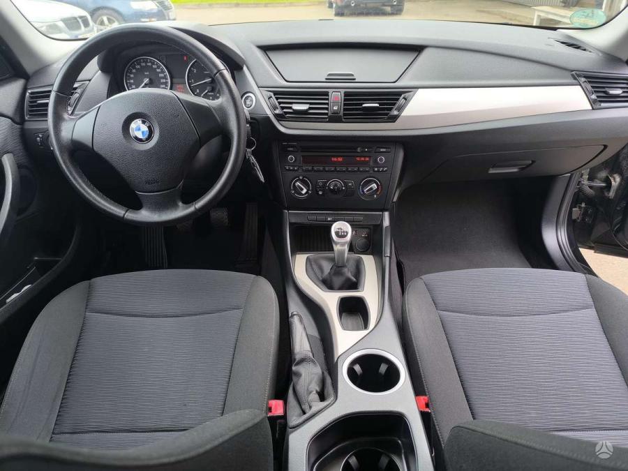 Melns BMW X1 2014 Joniškis, ar dzinēja tilpumu 2.00 L un nobraukumu 174 tūkst. km par 5850 €, foto 12 vietnē AUTOMOTO.COM.LV
