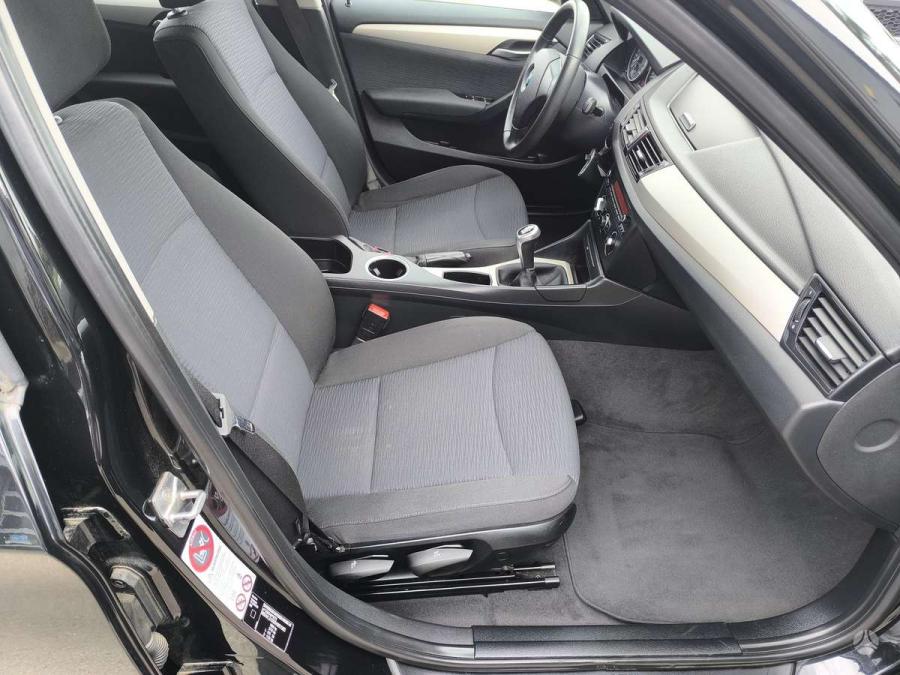 Melns BMW X1 2014 Joniškis, ar dzinēja tilpumu 2.00 L un nobraukumu 174 tūkst. km par 5850 €, foto 13 vietnē AUTOMOTO.COM.LV
