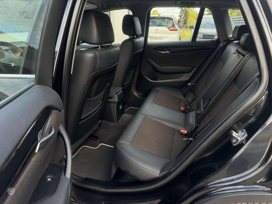 Black BMW X1 2014 in Kaunas, with an engine capacity of 2.00 L and mileage of 240 thousand km for 6350 €, photo 10 on AUTOMOTO.COM.LV