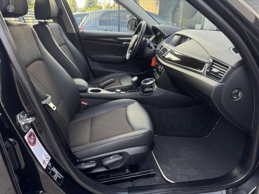 Black BMW X1 2014 in Kaunas, with an engine capacity of 2.00 L and mileage of 240 thousand km for 6350 €, photo 11 on AUTOMOTO.COM.LV