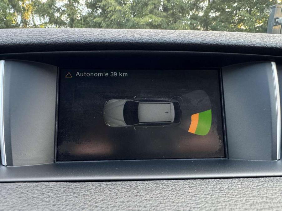 Black BMW X1 2014 in Kaunas, with an engine capacity of 2.00 L and mileage of 240 thousand km for 6350 €, photo 15 on AUTOMOTO.COM.LV