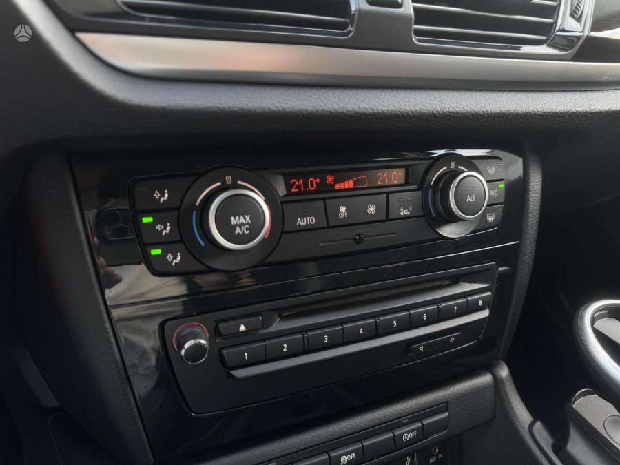 Black BMW X1 2014 in Kaunas, with an engine capacity of 2.00 L and mileage of 240 thousand km for 6350 €, photo 17 on AUTOMOTO.COM.LV