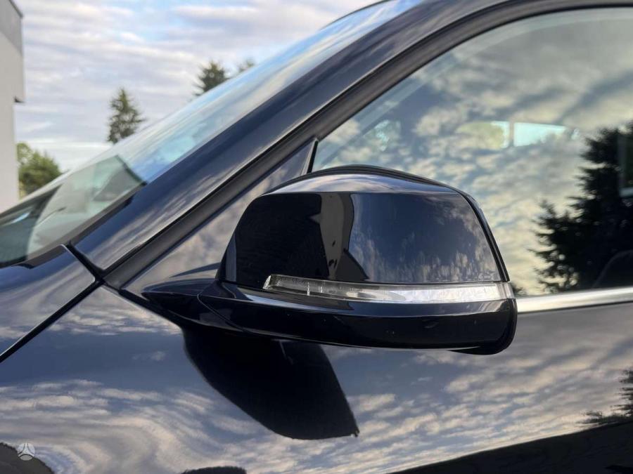 Black BMW X1 2014 in Kaunas, with an engine capacity of 2.00 L and mileage of 240 thousand km for 6350 €, photo 21 on AUTOMOTO.COM.LV