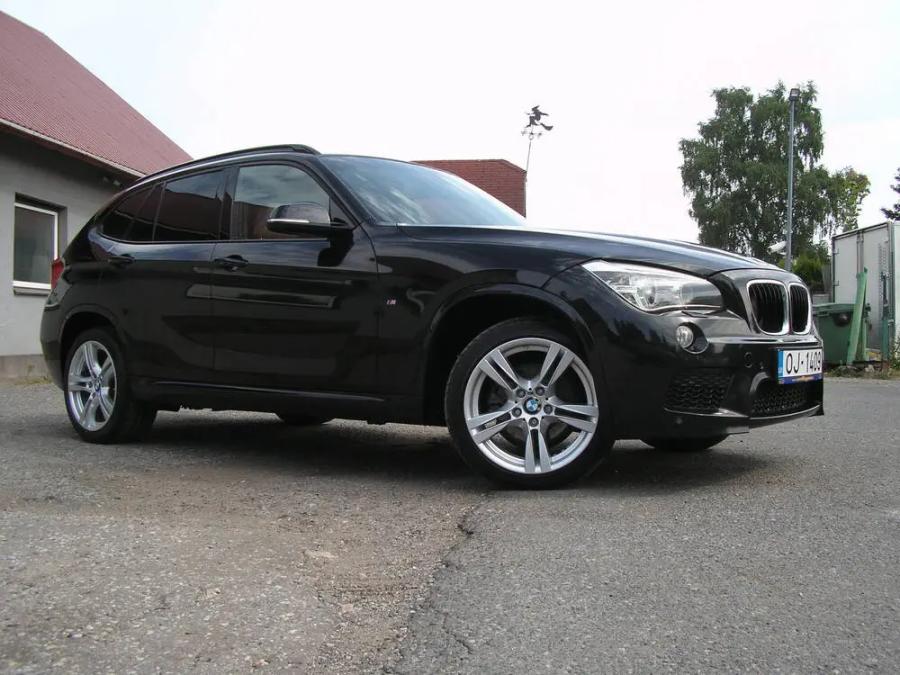Melns BMW X1 2014 Sigulda, ar dzinēja tilpumu 2.00 L un nobraukumu 199 tūkst. km par 10950 €, foto 3 vietnē AUTOMOTO.COM.LV