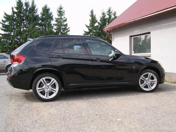 Melns BMW X1 2014 Sigulda, ar dzinēja tilpumu 2.00 L un nobraukumu 199 tūkst. km par 10950 €, foto 3 vietnē AUTOMOTO.COM.LV