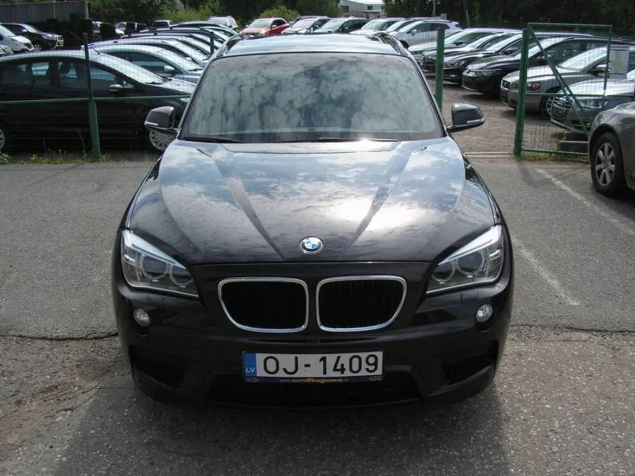 Melns BMW X1 2014 Sigulda, ar dzinēja tilpumu 2.00 L un nobraukumu 199 tūkst. km par 10950 €, foto 6 vietnē AUTOMOTO.COM.LV