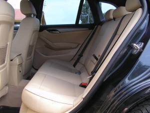 Melns BMW X1 2014 Sigulda, ar dzinēja tilpumu 2.00 L un nobraukumu 199 tūkst. km par 10950 €, foto 22 vietnē AUTOMOTO.COM.LV
