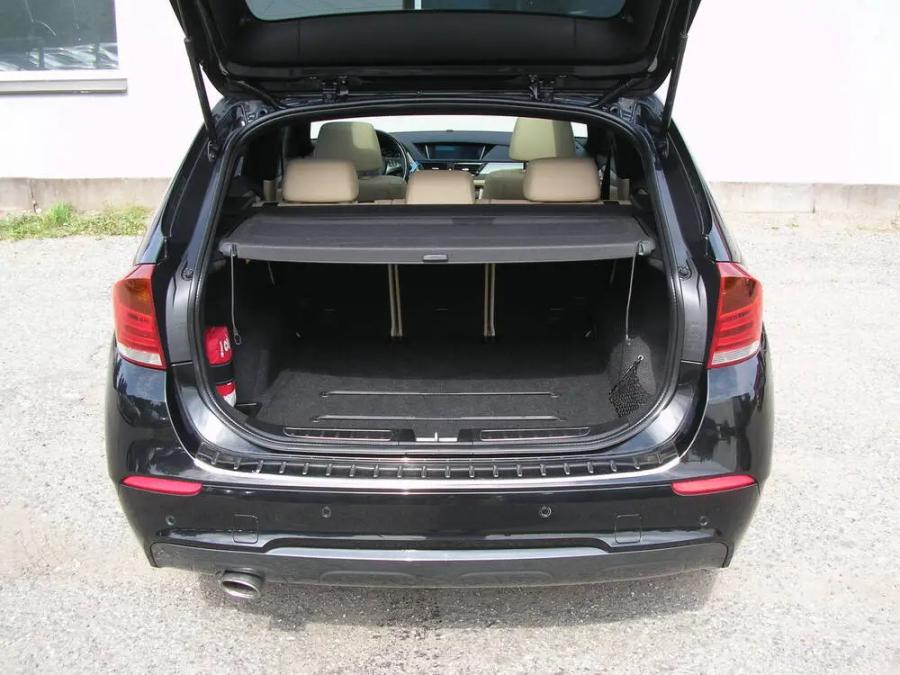 Melns BMW X1 2014 Sigulda, ar dzinēja tilpumu 2.00 L un nobraukumu 199 tūkst. km par 10950 €, foto 23 vietnē AUTOMOTO.COM.LV