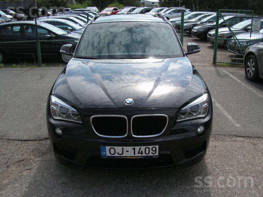 Black BMW X1 2014 in Riga, with an engine capacity of 2.00 L and mileage of 0 thousand km for 10950 €, photo 6 on AUTOMOTO.COM.LV