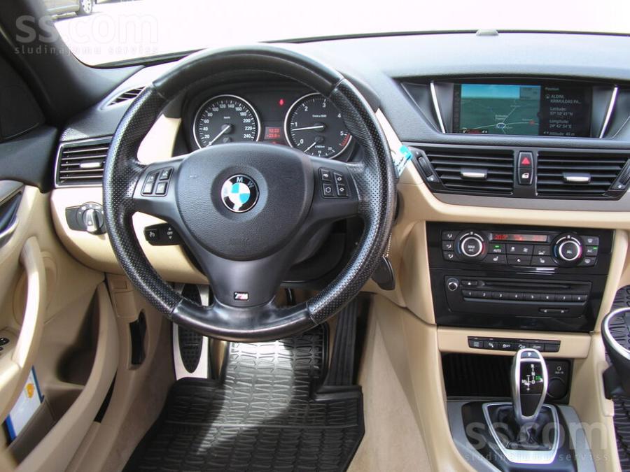 Black BMW X1 2014 in Riga, with an engine capacity of 2.00 L and mileage of 0 thousand km for 10950 €, photo 15 on AUTOMOTO.COM.LV