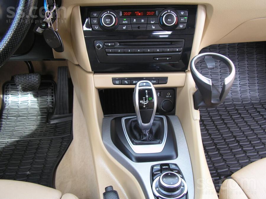 Black BMW X1 2014 in Riga, with an engine capacity of 2.00 L and mileage of 0 thousand km for 10950 €, photo 17 on AUTOMOTO.COM.LV