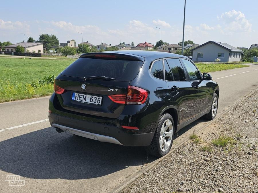 Black BMW X1 2014 in Sakiai, with an engine capacity of 2.00 L and mileage of 163 thousand km for 7200 €, photo 3 on AUTOMOTO.COM.LV