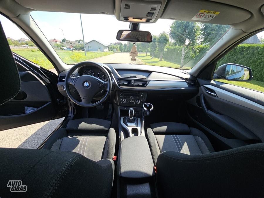 Black BMW X1 2014 in Sakiai, with an engine capacity of 2.00 L and mileage of 163 thousand km for 7200 €, photo 11 on AUTOMOTO.COM.LV