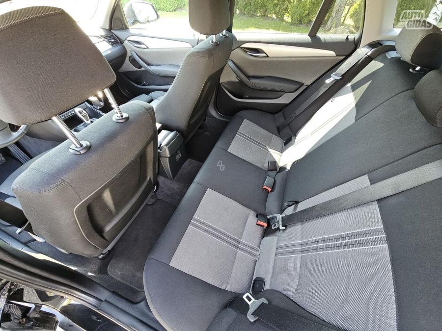 Black BMW X1 2014 in Sakiai, with an engine capacity of 2.00 L and mileage of 163 thousand km for 7200 €, photo 14 on AUTOMOTO.COM.LV