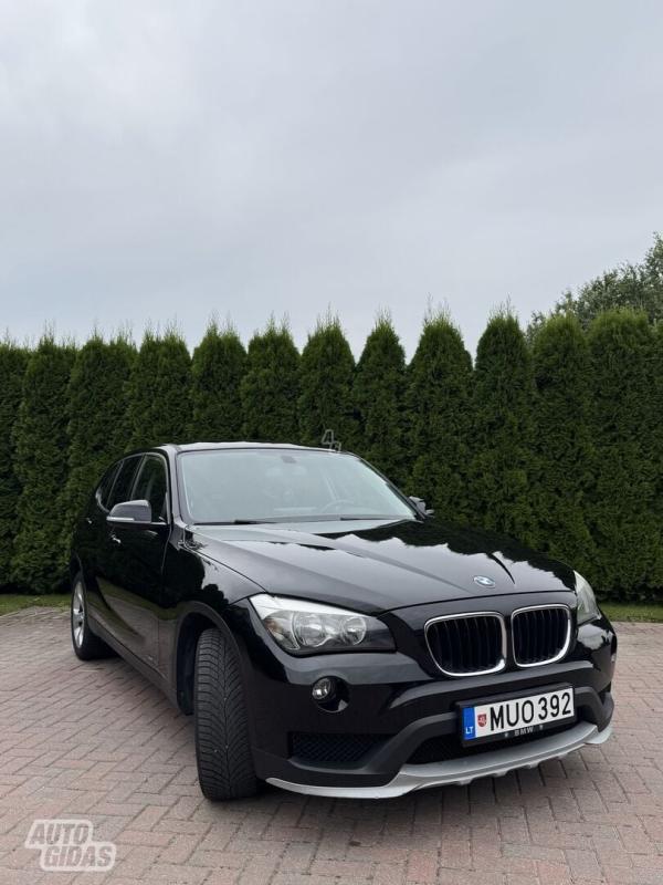 Melns BMW X1 2014 Viļņa, ar dzinēja tilpumu 2.00 L un nobraukumu 199 tūkst. km par 7999 €, foto 4 vietnē AUTOMOTO.COM.LV