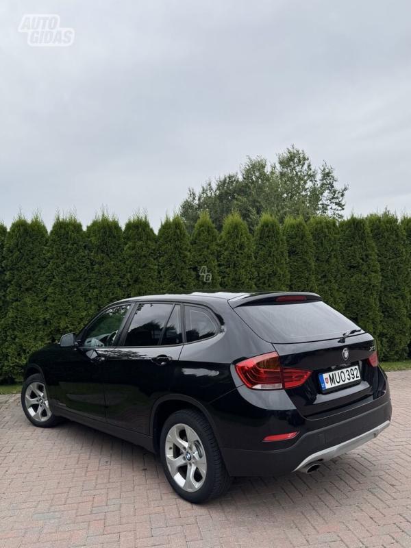Melns BMW X1 2014 Viļņa, ar dzinēja tilpumu 2.00 L un nobraukumu 199 tūkst. km par 7999 €, foto 11 vietnē AUTOMOTO.COM.LV