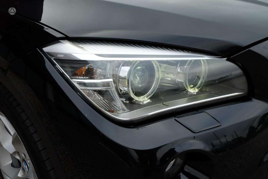 Black BMW X1 2014 in Vilnius, with an engine capacity of 2.00 L and mileage of 206 thousand km for 7999 €, photo 10 on AUTOMOTO.COM.LV