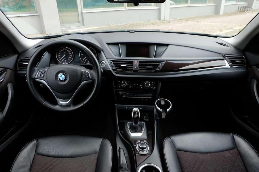 Black BMW X1 2014 in Vilnius, with an engine capacity of 2.00 L and mileage of 206 thousand km for 7999 €, photo 15 on AUTOMOTO.COM.LV
