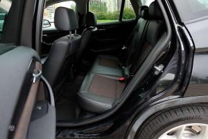 Black BMW X1 2014 in Vilnius, with an engine capacity of 2.00 L and mileage of 206 thousand km for 7999 €, photo 16 on AUTOMOTO.COM.LV