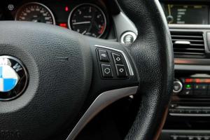 Black BMW X1 2014 in Vilnius, with an engine capacity of 2.00 L and mileage of 206 thousand km for 7999 €, photo 19 on AUTOMOTO.COM.LV