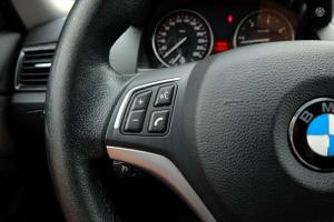 Black BMW X1 2014 in Vilnius, with an engine capacity of 2.00 L and mileage of 206 thousand km for 7999 €, photo 20 on AUTOMOTO.COM.LV