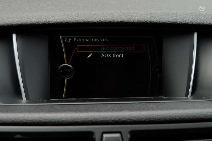 Black BMW X1 2014 in Vilnius, with an engine capacity of 2.00 L and mileage of 206 thousand km for 7999 €, photo 24 on AUTOMOTO.COM.LV