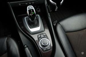 Black BMW X1 2014 in Vilnius, with an engine capacity of 2.00 L and mileage of 206 thousand km for 7999 €, photo 30 on AUTOMOTO.COM.LV