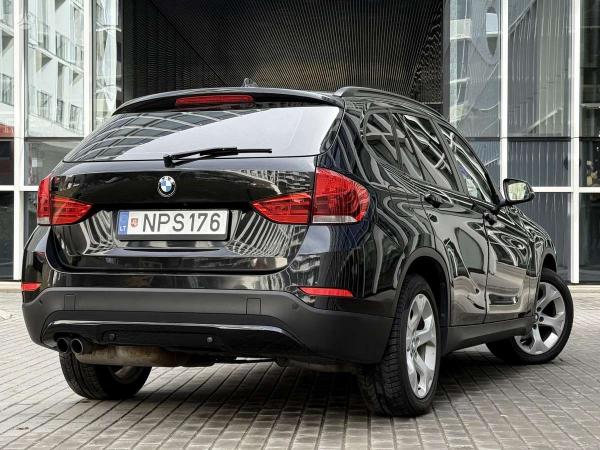 Melns BMW X1 2014 Viļņa, ar dzinēja tilpumu 2.00 L un nobraukumu 113 tūkst. km par 8290 €, foto 6 vietnē AUTOMOTO.COM.LV