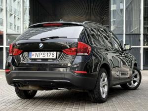 Black BMW X1 2014 in Vilnius, with an engine capacity of 2.00 L and mileage of 113 thousand km for 8290 €, photo 6 on AUTOMOTO.COM.LV